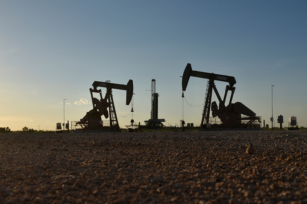 Oil extends drop as Iran TV says it has seen draft deal with US to ...