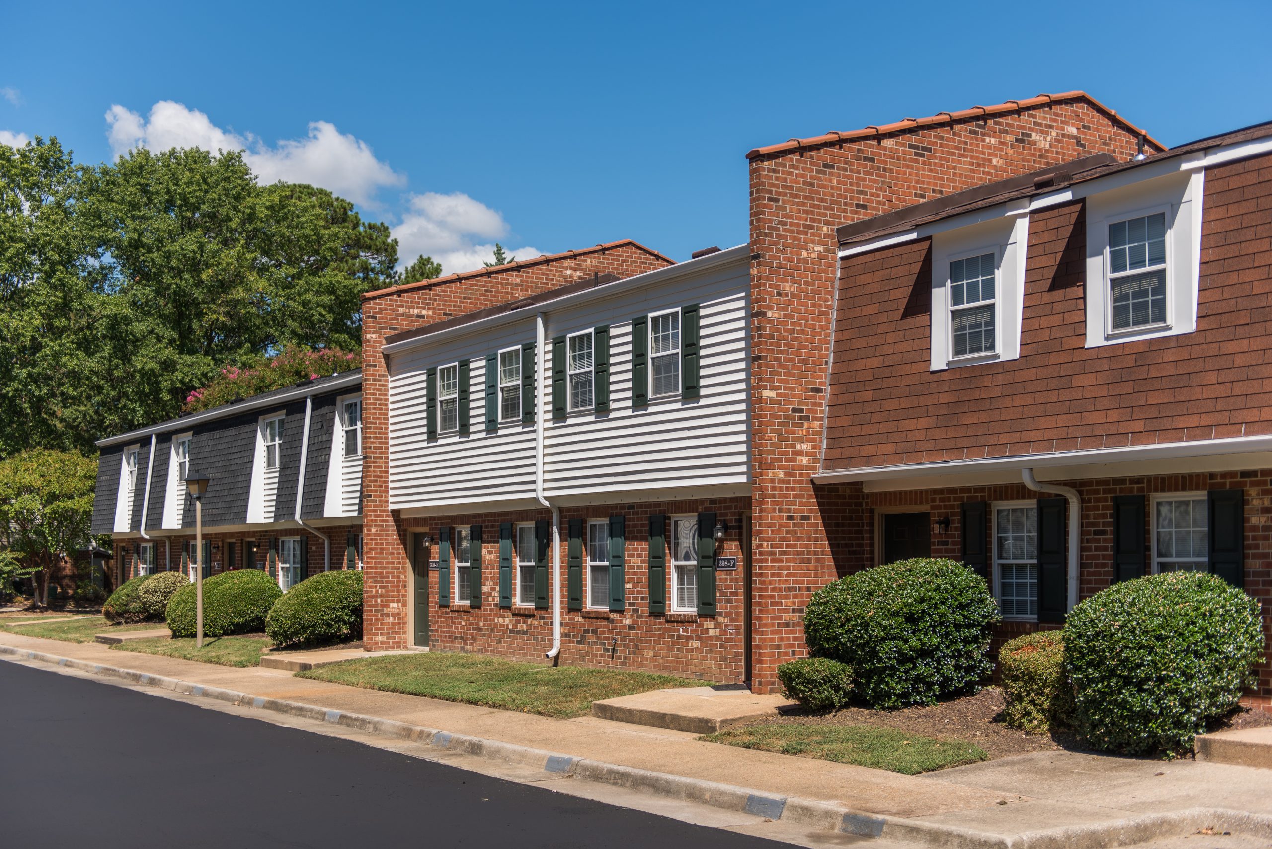 Hickory Point Townhomes sells for $25M in Newport News - Virginia Business