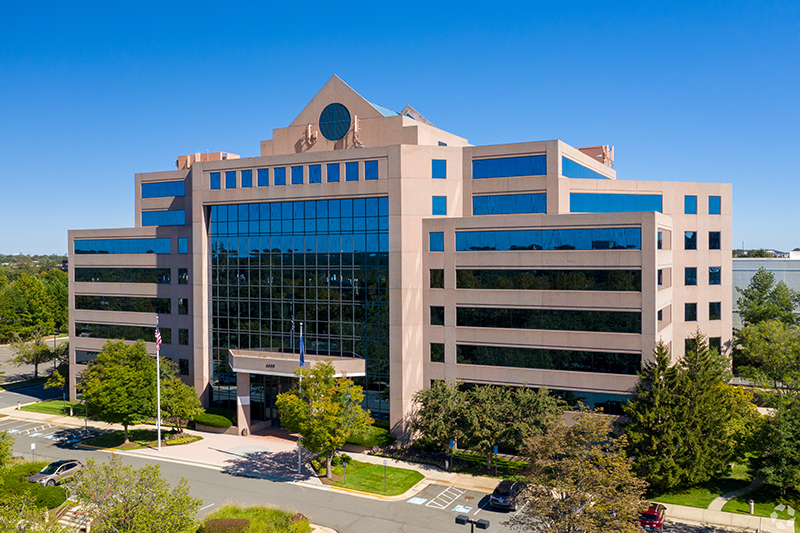 8-story office building in Fairfax County sells for $9.5M - Virginia ...